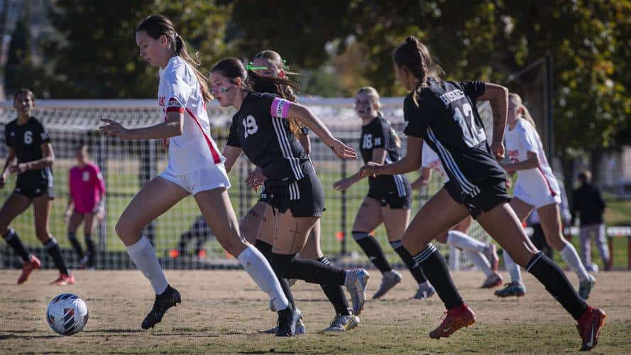 Girls soccer: Which teams can challenge La Cueva, Hope Christian ...